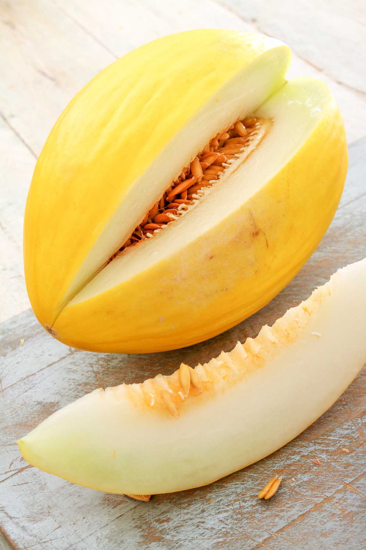 How to Grow Crenshaw Melons | luv2garden.com